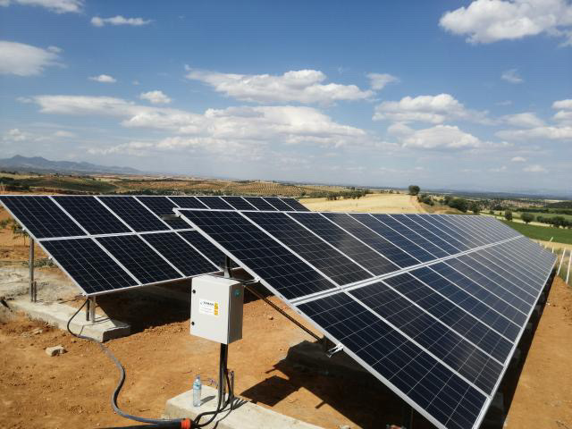 Ip21 Protection Level Mppt Solar Water Pump Controller Rs485 ...